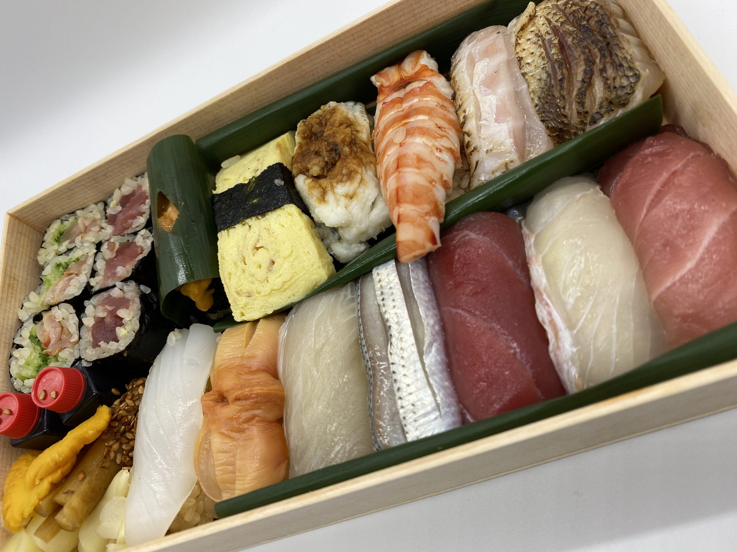 Togo: Sushi Linda – exclusive sushi box at Meguro | Gourmand Tokyo